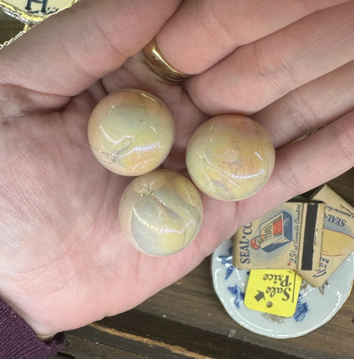 Uranium glass ball – Madame Bagnabit